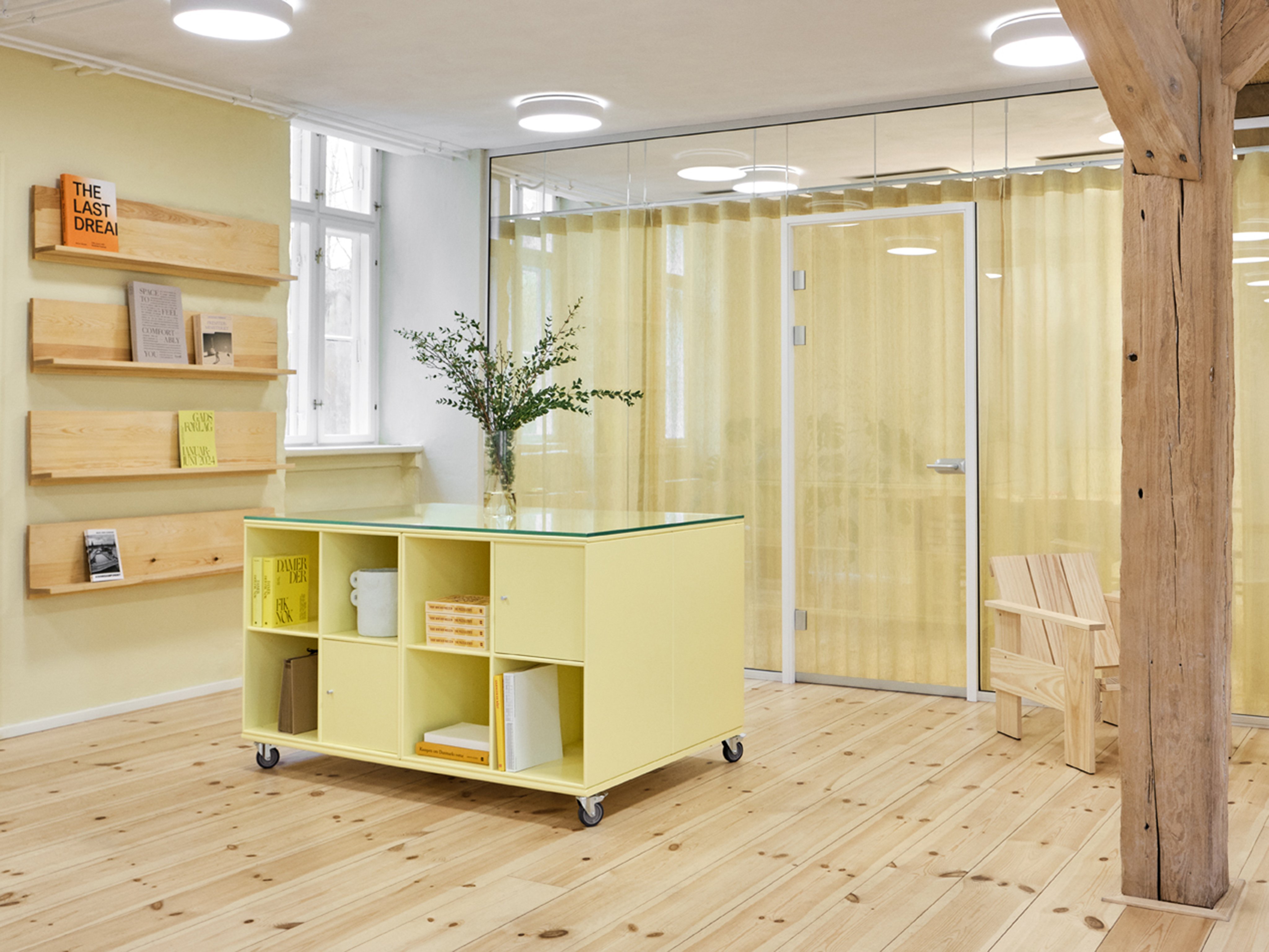 Cases – INVI | Montana Furniture